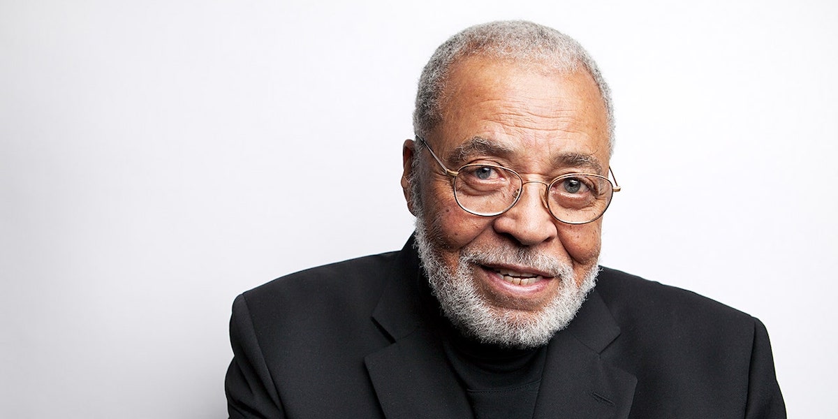 Muere James Earl Jones, conocido por darle voz a Darth Vader - Las5.mx